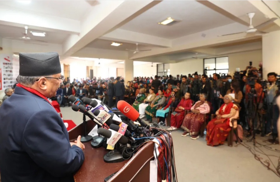 प्रचण्डको अपिल , टुटफुट भएका माओवादी एक ठाउमा आउन पर्‍यो – Interview Nepal